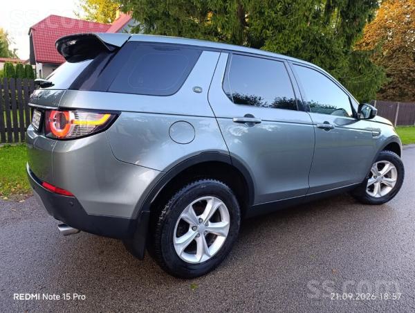 Pelēks Land Rover Discovery Sport 2016 Rīga, ar dzinēja tilpumu 2.00 L un nobraukumu 90 tūkst. km par 10790 €, foto 9 vietnē AUTOMOTO.COM.LV