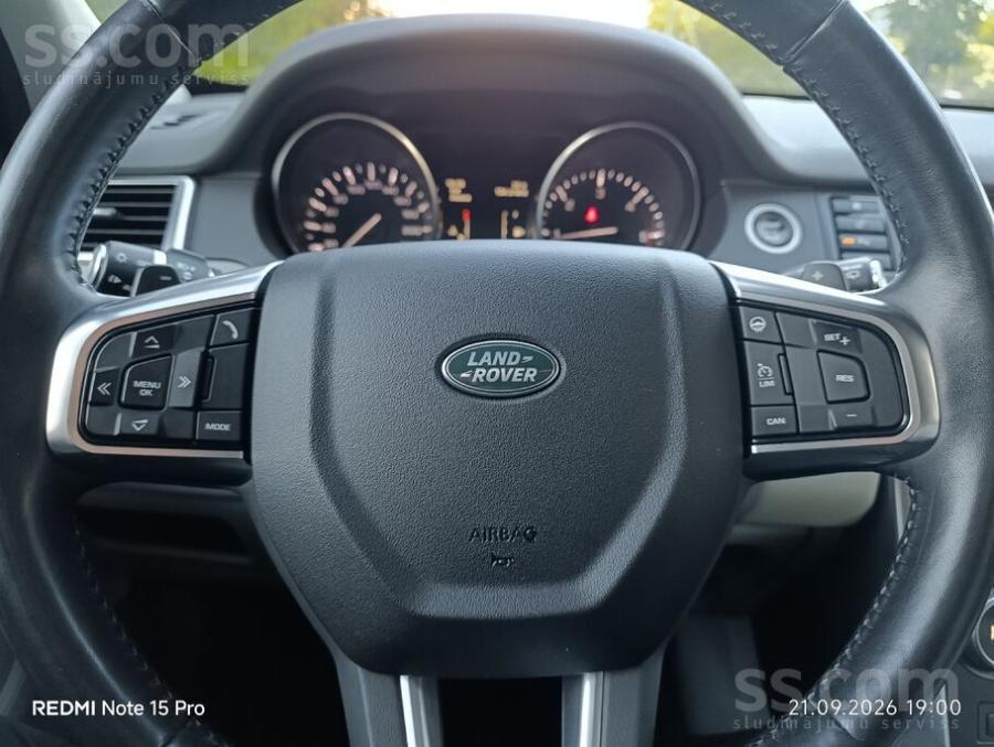 Pelēks Land Rover Discovery Sport 2016 Rīga, ar dzinēja tilpumu 2.00 L un nobraukumu 90 tūkst. km par 10790 €, foto 25 vietnē AUTOMOTO.COM.LV