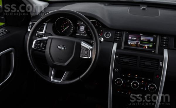 Grey Land Rover Discovery Sport 2016 in Jelgava, with an engine capacity of 2.00 L and mileage of 208 thousand km for 8590 €, photo 10 on AUTOMOTO.COM.LV
