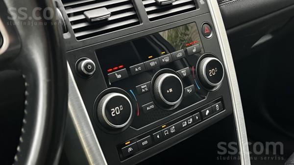 Grey Land Rover Discovery Sport 2016 in Jelgava, with an engine capacity of 2.00 L and mileage of 192 thousand km for 10650 €, photo 9 on AUTOMOTO.COM.LV