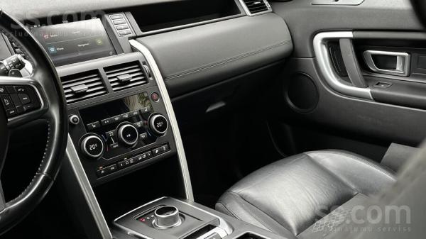 Grey Land Rover Discovery Sport 2016 in Jelgava, with an engine capacity of 2.00 L and mileage of 192 thousand km for 10650 €, photo 11 on AUTOMOTO.COM.LV