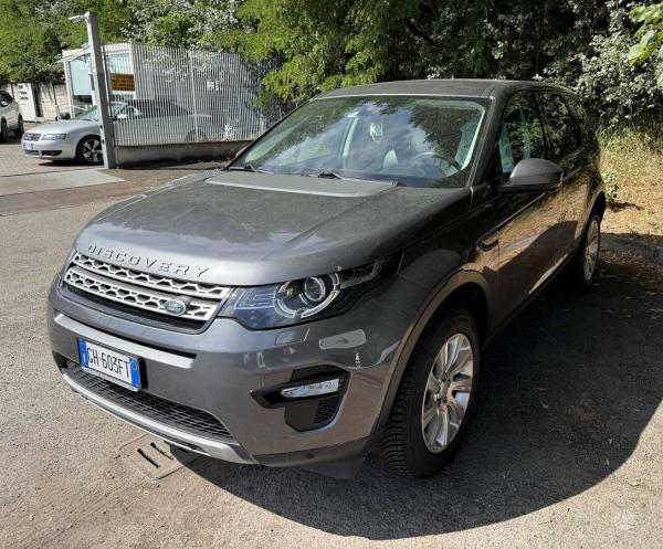 Pelēks Land Rover Discovery Sport 2016 Šauļi, ar dzinēja tilpumu 2.00 L un nobraukumu 203 tūkst. km par 5200 €, foto 1 vietnē AUTOMOTO.COM.LV