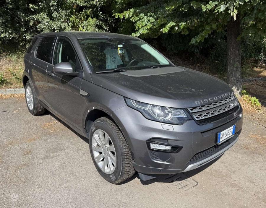 Pelēks Land Rover Discovery Sport 2016 Šauļi, ar dzinēja tilpumu 2.00 L un nobraukumu 203 tūkst. km par 5200 €, foto 4 vietnē AUTOMOTO.COM.LV