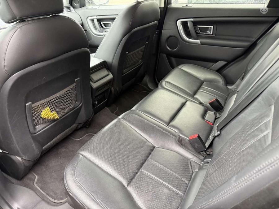 Pelēks Land Rover Discovery Sport 2016 Šauļi, ar dzinēja tilpumu 2.00 L un nobraukumu 203 tūkst. km par 5200 €, foto 9 vietnē AUTOMOTO.COM.LV