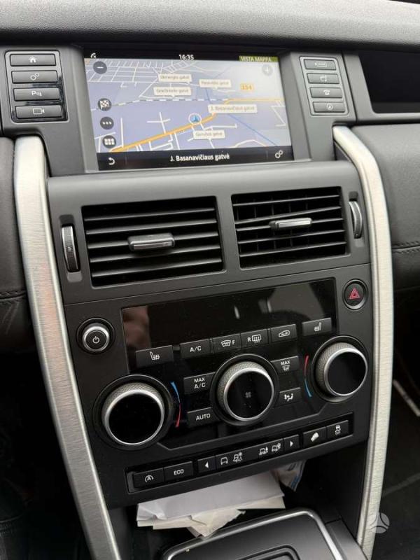 Pelēks Land Rover Discovery Sport 2016 Šauļi, ar dzinēja tilpumu 2.00 L un nobraukumu 203 tūkst. km par 5200 €, foto 11 vietnē AUTOMOTO.COM.LV