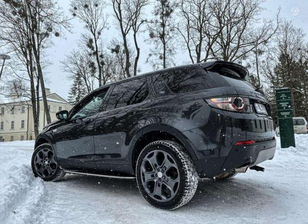 Pelēks Land Rover Discovery Sport 2017 Kauņa, ar dzinēja tilpumu 2.00 L un nobraukumu 163 tūkst. km par 11200 €, foto 2 vietnē AUTOMOTO.COM.LV