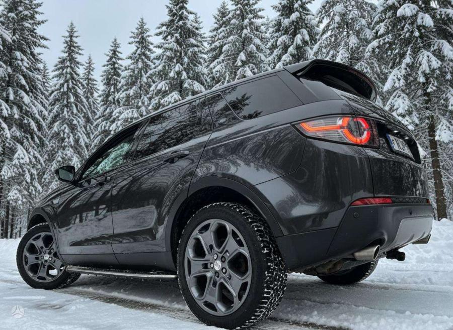 Pelēks Land Rover Discovery Sport 2017 Kauņa, ar dzinēja tilpumu 2.00 L un nobraukumu 163 tūkst. km par 11200 €, foto 13 vietnē AUTOMOTO.COM.LV