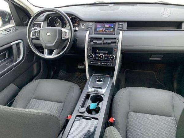 Grey Land Rover Discovery Sport 2017 in Siauliai, with an engine capacity of 2.00 L and mileage of 169 thousand km for 10700 €, photo 8 on AUTOMOTO.COM.LV
