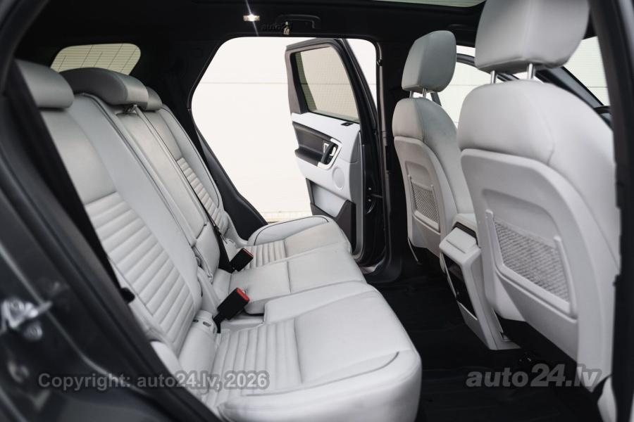 Pelēks Land Rover Discovery Sport 2017 Tallina, ar dzinēja tilpumu 2.00 L un nobraukumu 152 tūkst. km par 11999 €, foto 14 vietnē AUTOMOTO.COM.LV