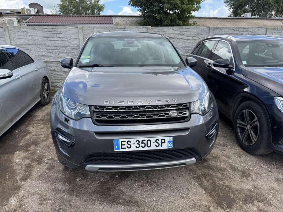 Grey Land Rover Discovery Sport 2017 in Taurage, with an engine capacity of 2.00 L and mileage of 184 thousand km for 4300 €, photo 3 on AUTOMOTO.COM.LV