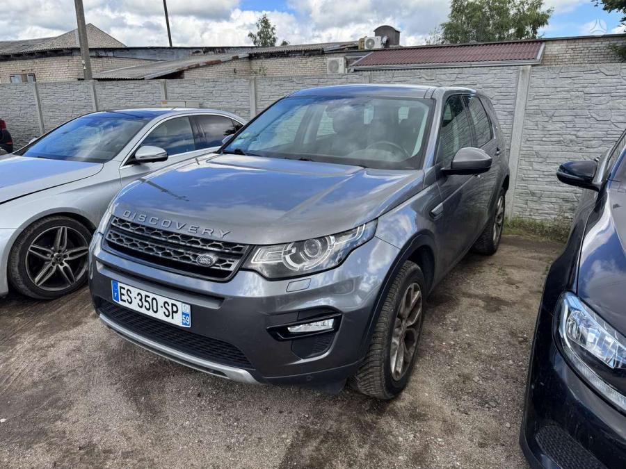 Grey Land Rover Discovery Sport 2017 in Taurage, with an engine capacity of 2.00 L and mileage of 184 thousand km for 4300 €, photo 4 on AUTOMOTO.COM.LV