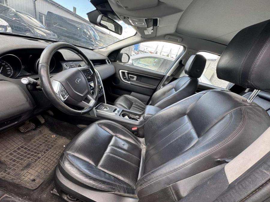 Grey Land Rover Discovery Sport 2017 in Taurage, with an engine capacity of 2.00 L and mileage of 184 thousand km for 4300 €, photo 5 on AUTOMOTO.COM.LV