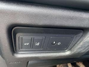 Grey Land Rover Discovery Sport 2017 in Taurage, with an engine capacity of 2.00 L and mileage of 184 thousand km for 4300 €, photo 10 on AUTOMOTO.COM.LV