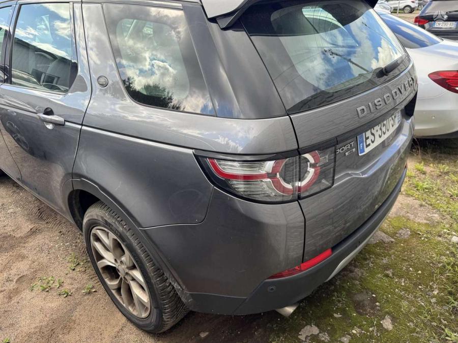 Grey Land Rover Discovery Sport 2017 in Taurage, with an engine capacity of 2.00 L and mileage of 184 thousand km for 4300 €, photo 11 on AUTOMOTO.COM.LV