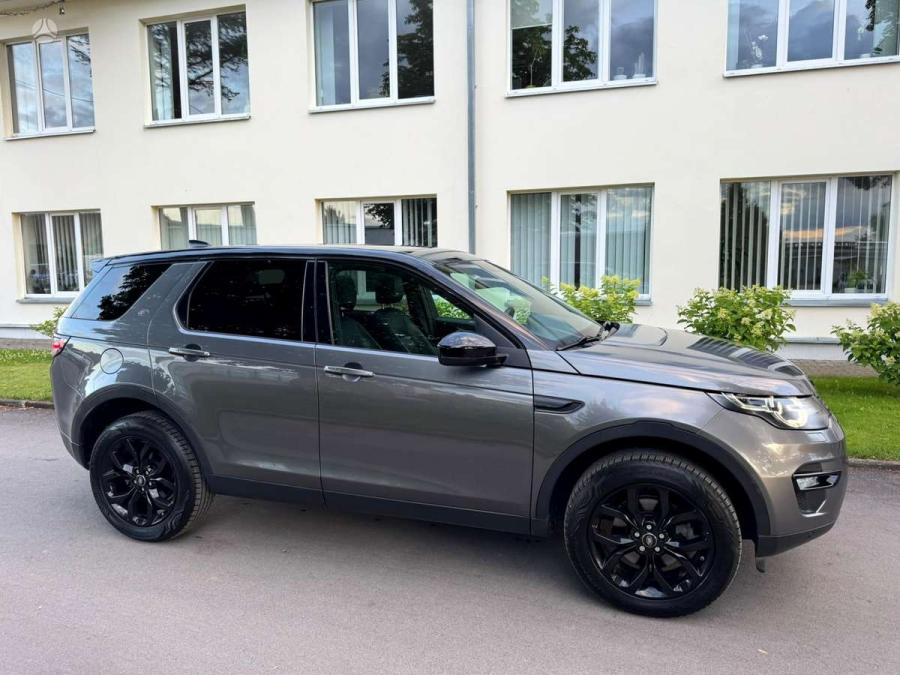 Pelēks Land Rover Discovery Sport 2017 Šauļi, ar dzinēja tilpumu 2.00 L un nobraukumu 153 tūkst. km par 9900 €, foto 5 vietnē AUTOMOTO.COM.LV