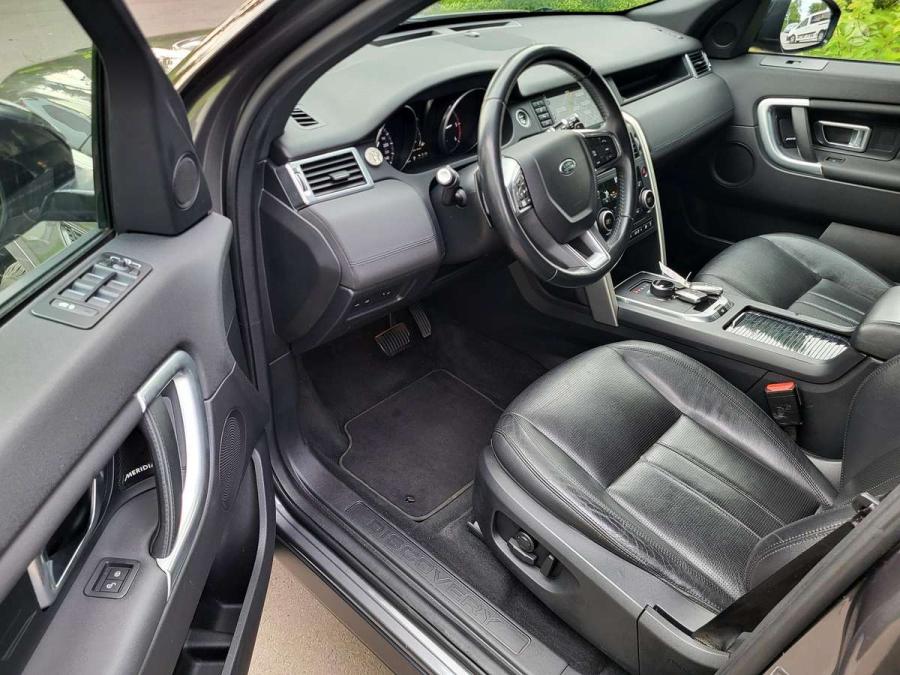 Pelēks Land Rover Discovery Sport 2017 Šauļi, ar dzinēja tilpumu 2.00 L un nobraukumu 153 tūkst. km par 9900 €, foto 10 vietnē AUTOMOTO.COM.LV