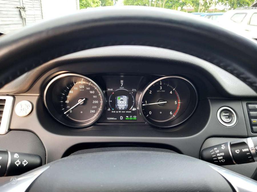 Pelēks Land Rover Discovery Sport 2017 Šauļi, ar dzinēja tilpumu 2.00 L un nobraukumu 153 tūkst. km par 9900 €, foto 11 vietnē AUTOMOTO.COM.LV