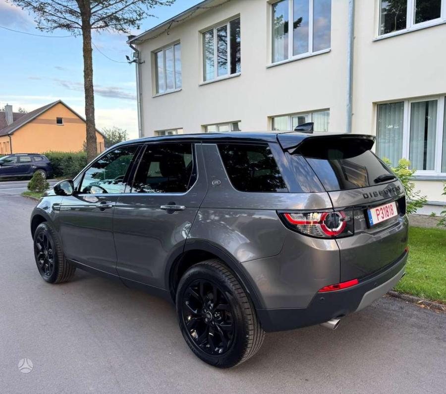 Pelēks Land Rover Discovery Sport 2017 Šauļi, ar dzinēja tilpumu 2.00 L un nobraukumu 153 tūkst. km par 9900 €, foto 18 vietnē AUTOMOTO.COM.LV