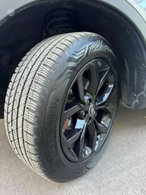 Pelēks Land Rover Discovery Sport 2017 Šauļi, ar dzinēja tilpumu 2.00 L un nobraukumu 153 tūkst. km par 9900 €, foto 26 vietnē AUTOMOTO.COM.LV