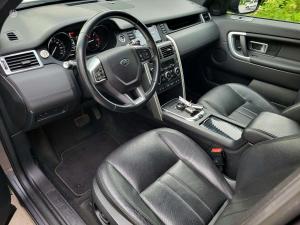 Pelēks Land Rover Discovery Sport 2017 Šauļi, ar dzinēja tilpumu 2.00 L un nobraukumu 153 tūkst. km par 9900 €, foto 27 vietnē AUTOMOTO.COM.LV