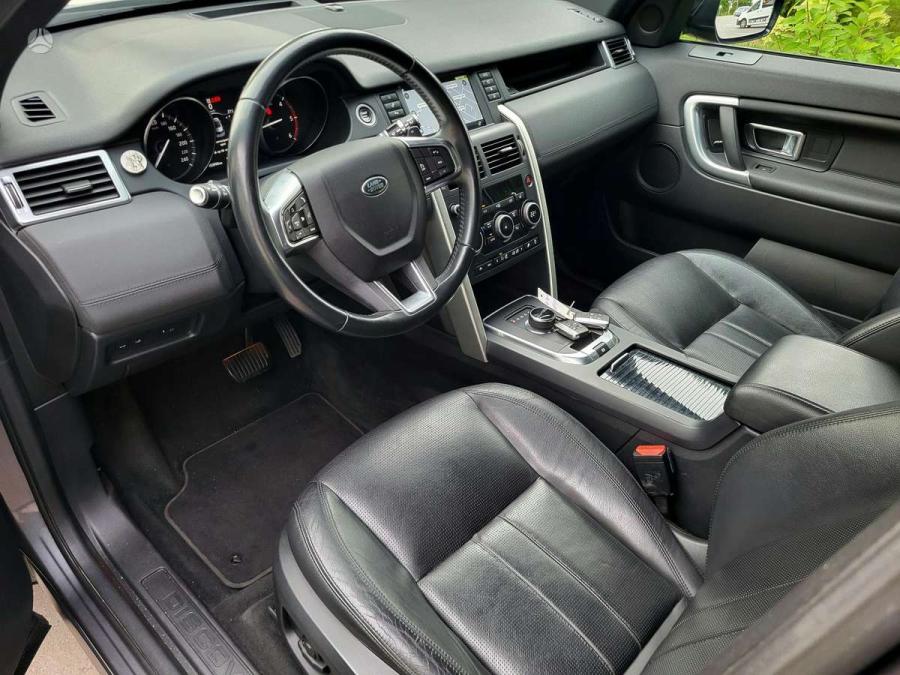 Pelēks Land Rover Discovery Sport 2017 Šauļi, ar dzinēja tilpumu 2.00 L un nobraukumu 153 tūkst. km par 9900 €, foto 27 vietnē AUTOMOTO.COM.LV
