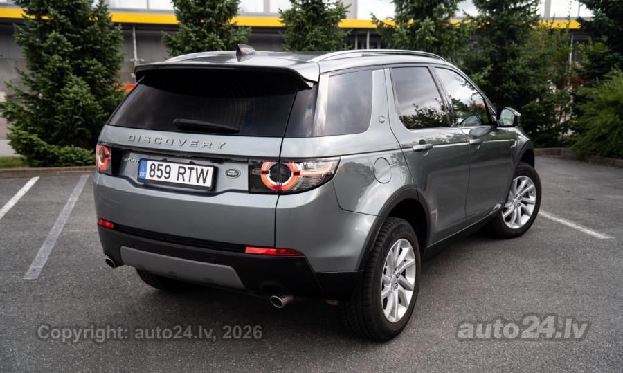 Grey Land Rover Discovery Sport 2017 in Tallinn, with an engine capacity of 2.00 L and mileage of 0 thousand km for 10999 €, photo 5 on AUTOMOTO.COM.LV