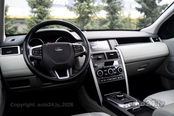 Grey Land Rover Discovery Sport 2017 in Tallinn, with an engine capacity of 2.00 L and mileage of 0 thousand km for 10999 €, photo 7 on AUTOMOTO.COM.LV