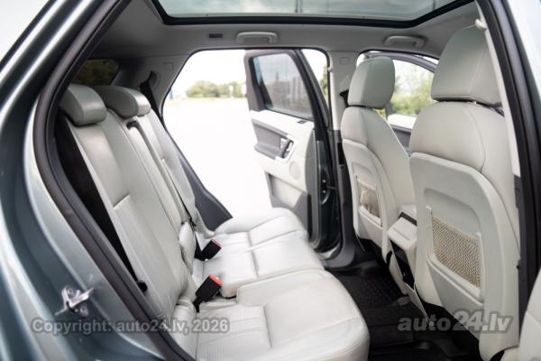 Grey Land Rover Discovery Sport 2017 in Tallinn, with an engine capacity of 2.00 L and mileage of 0 thousand km for 10999 €, photo 9 on AUTOMOTO.COM.LV
