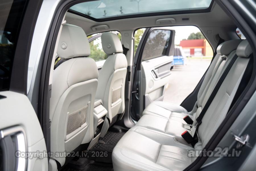 Grey Land Rover Discovery Sport 2017 in Tallinn, with an engine capacity of 2.00 L and mileage of 0 thousand km for 10999 €, photo 11 on AUTOMOTO.COM.LV