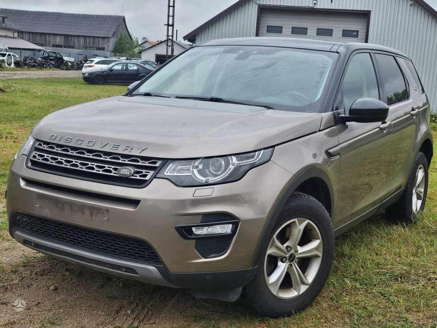 Grey Land Rover Discovery Sport 2017 in Panevezys, with an engine capacity of 2.00 L and mileage of 180 thousand km for 7700 €, photo 1 on AUTOMOTO.COM.LV