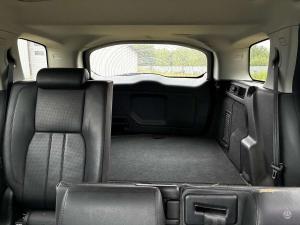 Grey Land Rover Discovery Sport 2017 in Panevezys, with an engine capacity of 2.00 L and mileage of 180 thousand km for 7700 €, photo 16 on AUTOMOTO.COM.LV