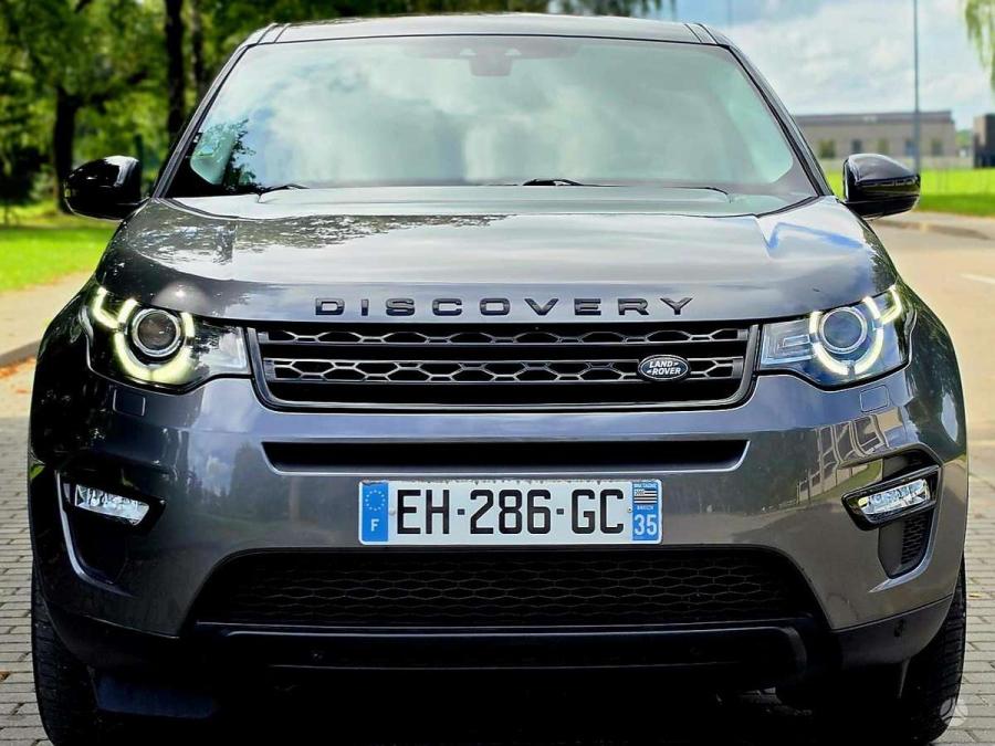 Grey Land Rover Discovery Sport 2017 in Taurage, with an engine capacity of 2.00 L and mileage of 141 thousand km for 8900 €, photo 1 on AUTOMOTO.COM.LV