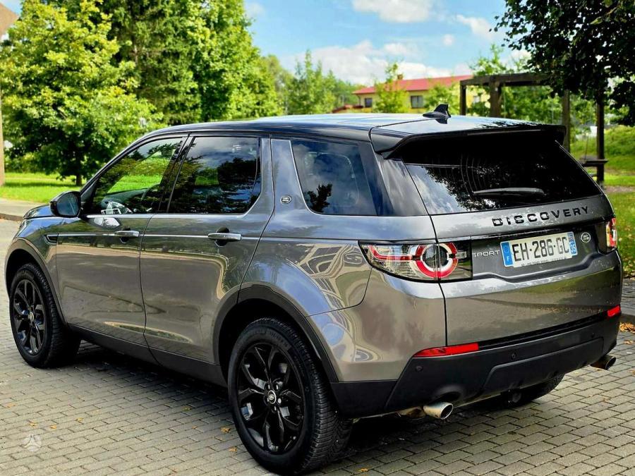 Grey Land Rover Discovery Sport 2017 in Taurage, with an engine capacity of 2.00 L and mileage of 141 thousand km for 8900 €, photo 8 on AUTOMOTO.COM.LV