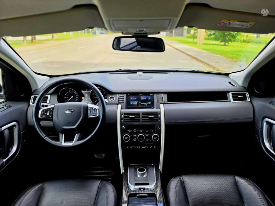 Grey Land Rover Discovery Sport 2017 in Taurage, with an engine capacity of 2.00 L and mileage of 141 thousand km for 8900 €, photo 19 on AUTOMOTO.COM.LV