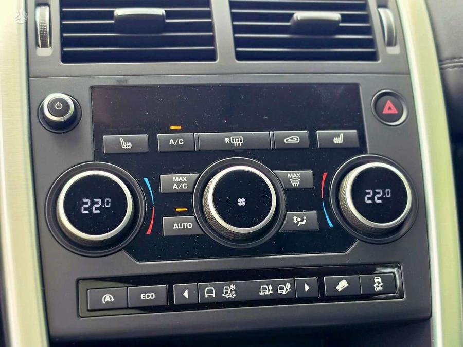 Grey Land Rover Discovery Sport 2017 in Taurage, with an engine capacity of 2.00 L and mileage of 141 thousand km for 8900 €, photo 34 on AUTOMOTO.COM.LV
