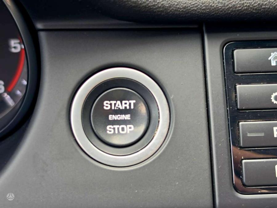 Grey Land Rover Discovery Sport 2017 in Taurage, with an engine capacity of 2.00 L and mileage of 141 thousand km for 8900 €, photo 37 on AUTOMOTO.COM.LV