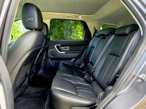 Grey Land Rover Discovery Sport 2017 in Taurage, with an engine capacity of 2.00 L and mileage of 141 thousand km for 8900 €, photo 39 on AUTOMOTO.COM.LV