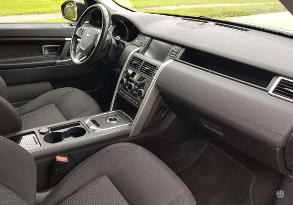 Grey Land Rover Discovery Sport 2017 in Siauliai, with an engine capacity of 2.00 L and mileage of 169 thousand km for 9900 €, photo 10 on AUTOMOTO.COM.LV