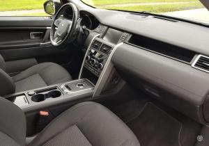 Grey Land Rover Discovery Sport 2017 in Siauliai, with an engine capacity of 2.00 L and mileage of 169 thousand km for 9900 €, photo 10 on AUTOMOTO.COM.LV