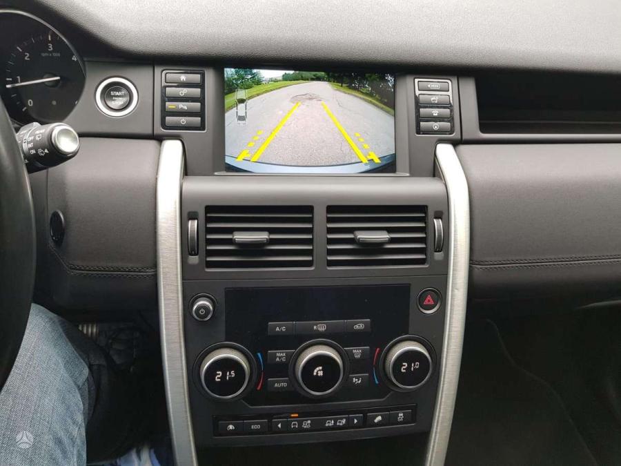 Grey Land Rover Discovery Sport 2017 in Siauliai, with an engine capacity of 2.00 L and mileage of 169 thousand km for 9900 €, photo 17 on AUTOMOTO.COM.LV