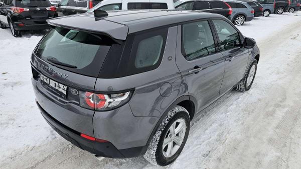 Pelēks Land Rover Discovery Sport 2018 Utena, ar dzinēja tilpumu 2.00 L un nobraukumu 210 tūkst. km par 10950 €, foto 9 vietnē AUTOMOTO.COM.LV