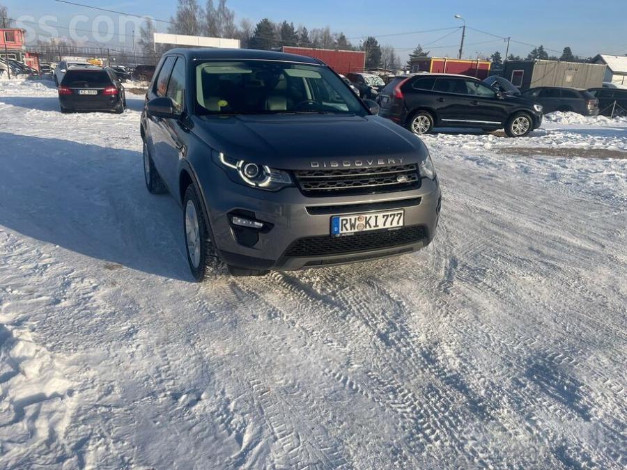 Grey Land Rover Discovery Sport 2018 in Riga, with an engine capacity of 2.00 L and mileage of 0 thousand km for 12999 €, photo 1 on AUTOMOTO.COM.LV
