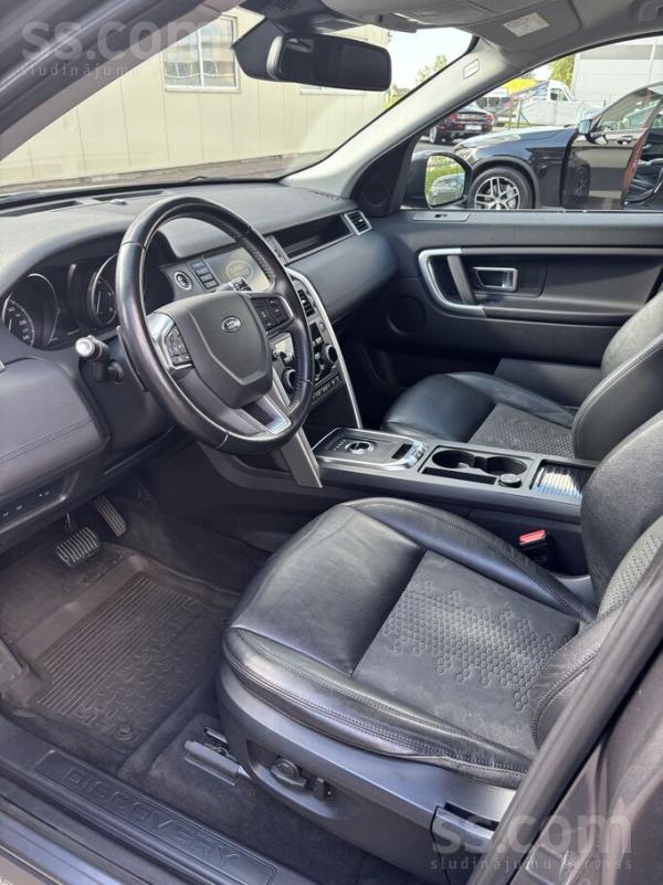 Grey Land Rover Discovery Sport 2018 in Riga, with an engine capacity of 2.00 L and mileage of 110 thousand km for 18490 €, photo 6 on AUTOMOTO.COM.LV