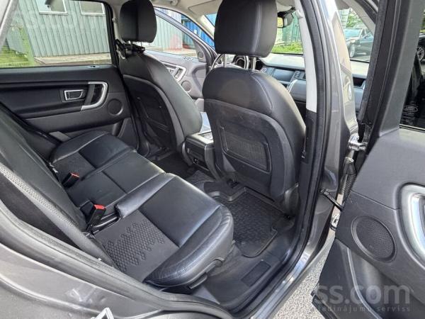 Grey Land Rover Discovery Sport 2018 in Riga, with an engine capacity of 2.00 L and mileage of 110 thousand km for 18490 €, photo 8 on AUTOMOTO.COM.LV