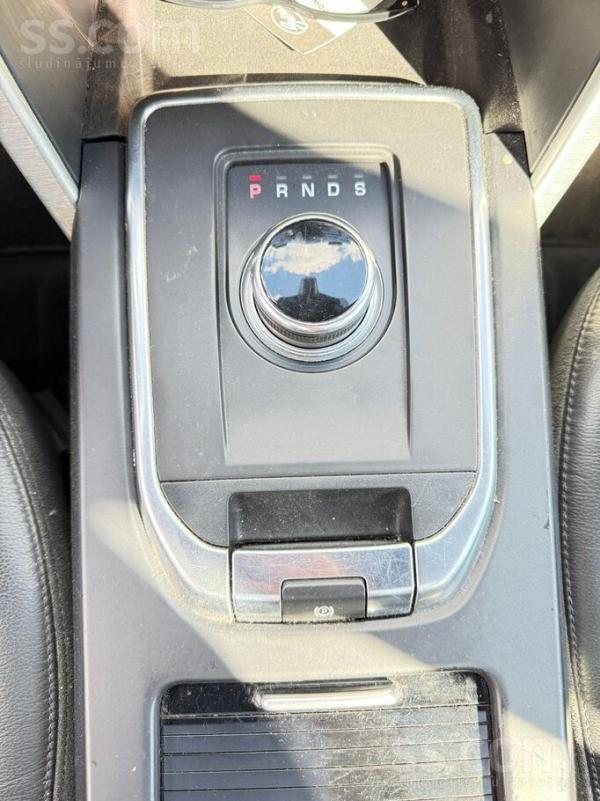 Grey Land Rover Discovery Sport 2018 in Jekabpils, with an engine capacity of 2.00 L and mileage of 279 thousand km for 9100 €, photo 7 on AUTOMOTO.COM.LV