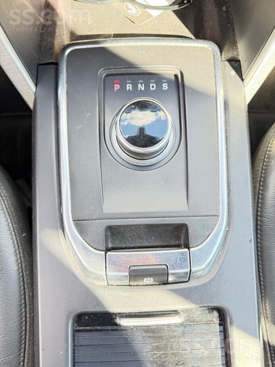 Pelēks Land Rover Discovery Sport 2018 Jēkabpils, ar dzinēja tilpumu 2.00 L un nobraukumu 279 tūkst. km par 9100 €, foto 8 vietnē AUTOMOTO.COM.LV