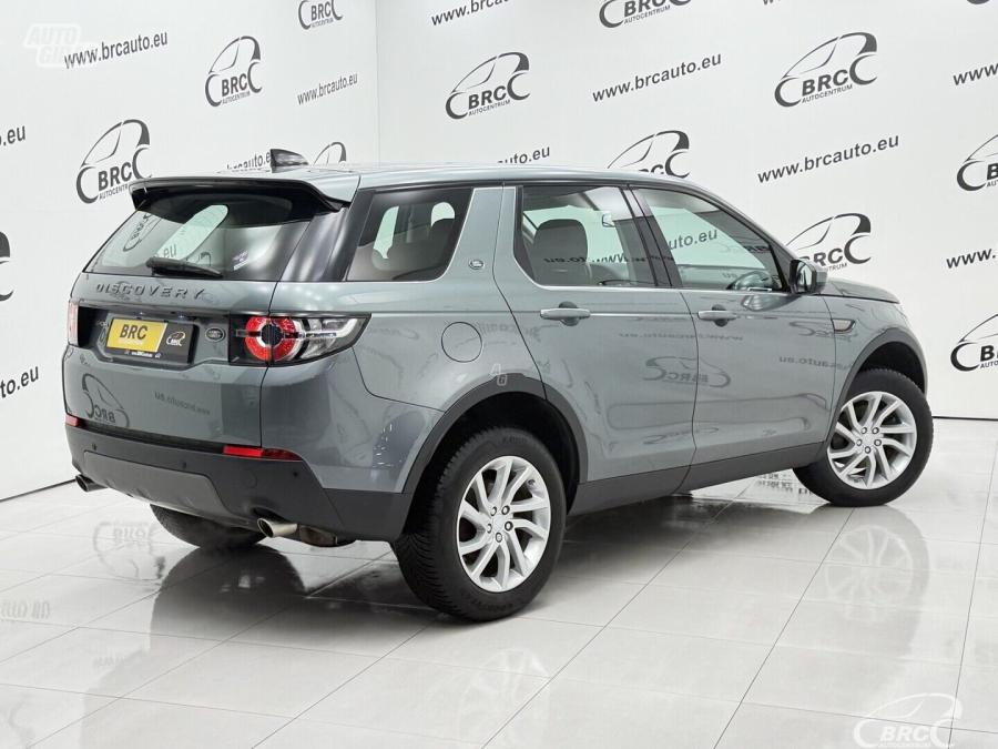 Pelēks Land Rover Discovery Sport 2018 Avižieniai, ar dzinēja tilpumu 2.00 L un nobraukumu 170 tūkst. km par 12400 €, foto 3 vietnē AUTOMOTO.COM.LV