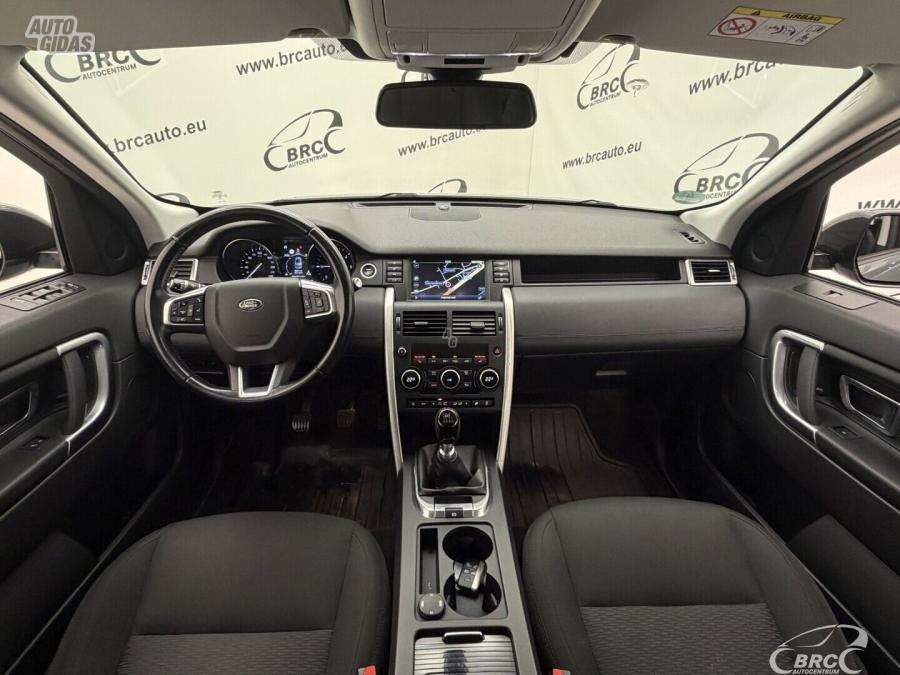 Pelēks Land Rover Discovery Sport 2018 Avižieniai, ar dzinēja tilpumu 2.00 L un nobraukumu 170 tūkst. km par 12400 €, foto 4 vietnē AUTOMOTO.COM.LV