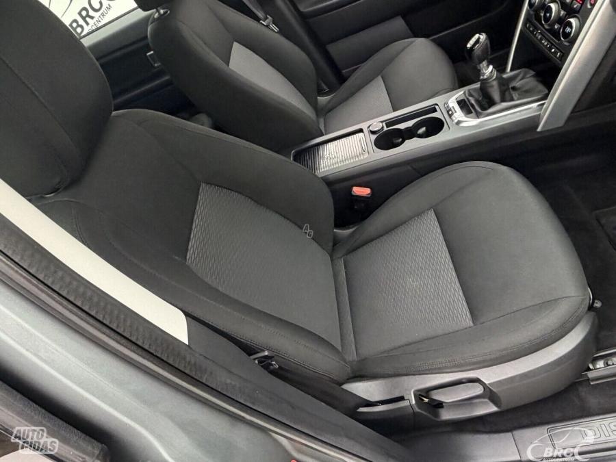 Pelēks Land Rover Discovery Sport 2018 Avižieniai, ar dzinēja tilpumu 2.00 L un nobraukumu 170 tūkst. km par 12400 €, foto 6 vietnē AUTOMOTO.COM.LV