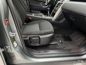 Pelēks Land Rover Discovery Sport 2018 Avižieniai, ar dzinēja tilpumu 2.00 L un nobraukumu 170 tūkst. km par 12400 €, foto 7 vietnē AUTOMOTO.COM.LV